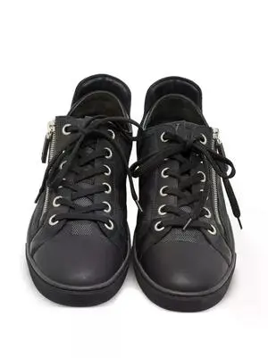 LOUIS VUITTON Damier Pattern Low Top Sneakers