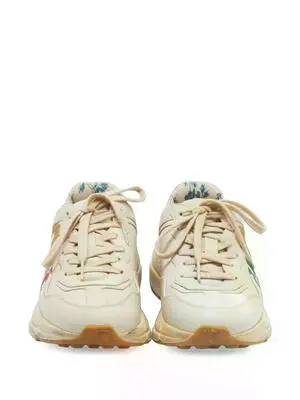 Gucci Rhyton Logo Print Sneakers - Neutrals