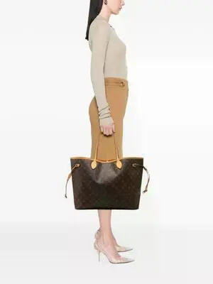 LOUIS VUITTON 2011 Monogram Neverfull Gm Tote Bag - Brown