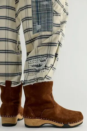 KUNSTEN Fur-lined Clog Boots