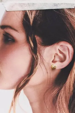 LOCAL ECLECTIC Heart Flatback Earrings - Gold