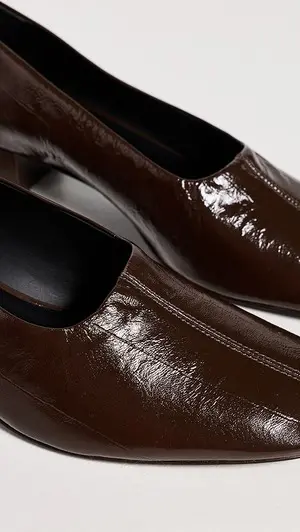 REFORMATION Inez Pumps
