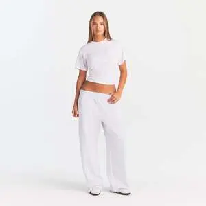 SKIMS Knot Back T Shirt | White | | Worn In Jersey - Snow