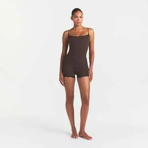 SKIMS Fits Everybody Lace Onesie - Espresso