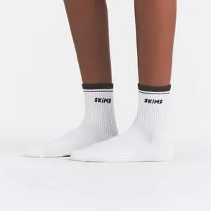 SKIMS Ribbed Quarter Crew Logo Sock 3 Pack | Light Neutral | Small | Socks - Stone Multi