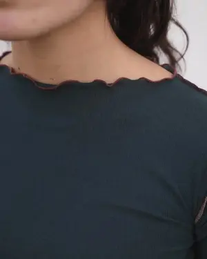 BASERANGE Vein Ribbed Lettuce-trim T-shirt