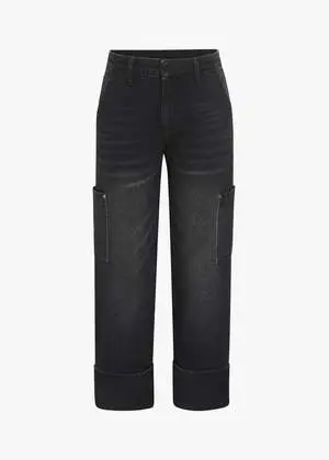 TT STUDIOS Hannah Capri