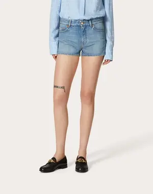 Valentino Garavani Logo Patch Straight Hem Denim Shorts