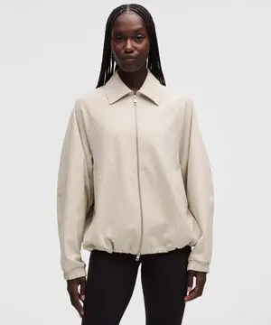 Lululemon Daydrift Jacket With Collared Neckline And Zip-up Closure - Sand Dollar
