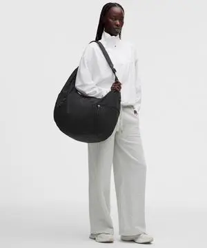 Lululemon Extra-large Slouchy Shoulder Bag 24l - Black