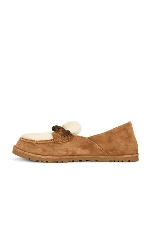 UGG Zora Loafer - Chestnut