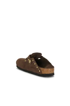 BIRKENSTOCK Boston Rivets Tonal Clog - Carafe