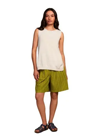 CELTIC & CO. Pleat Front City Shorts