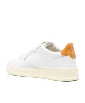 AUTRY Medalist Lace-up Sneakers - White