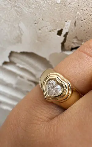 VICE VERSA 14k Yellow Mini Heart Diamond Ring