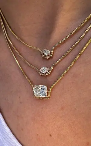 VICE VERSA 14k Yellow Pear Louise Necklace