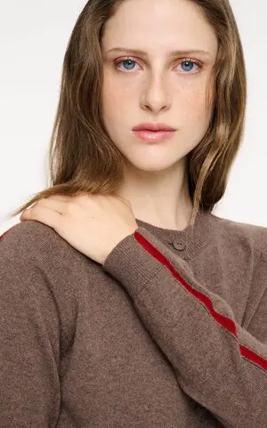 BARRIE Cashmere Threadline Cardigan