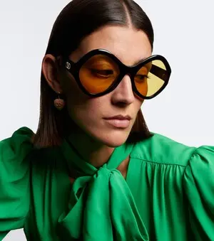 Valentino Garavani Vlogo Round Frame Sunglasses - Black