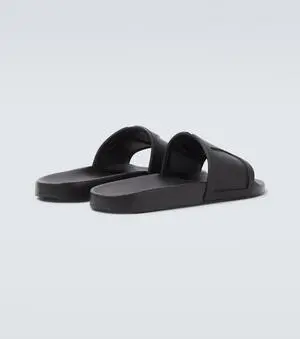 Valentino Garavani Vlogo Slides