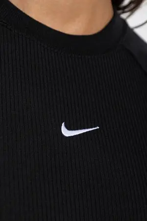 Nike Top With A "z" Logo