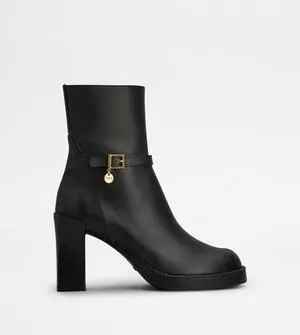 TOD'S Leather Ankle Boots With Decorative Buckle Strap