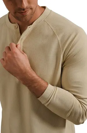 RHONE Waffle Tech Henley - Toasted Oat