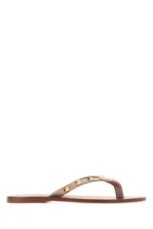 Valentino Garavani Antiqued Leather Rockstud Thong Slippers - Pink