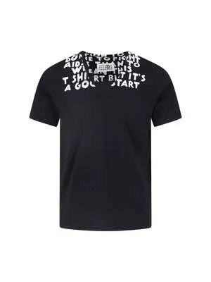 MAISON MARGIELA Graphic V-neck Short-sleeve T-shirt