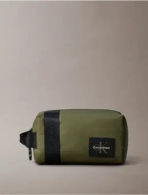 Calvin Klein Monologo Patch Dopp Kit - Olive Night