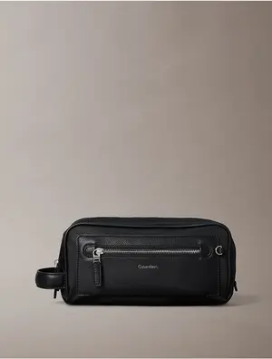 Calvin Klein Raised Logo Dopp Kit - Black