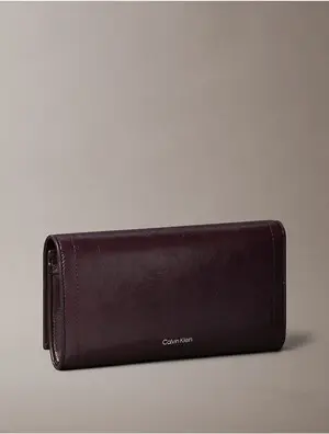 Calvin Klein Emblem Logo Bifold Wallet - Fudge