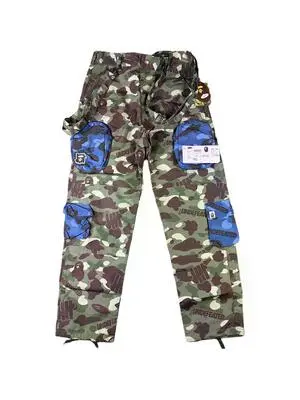 A BATHING APE X Undefeated Multi-pouch Camo Cargo Pants - Green