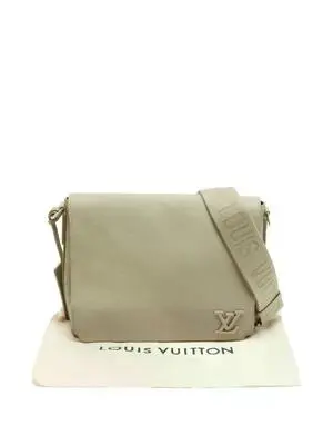 LOUIS VUITTON Takeoff Aerogram Messenger Bag - Green