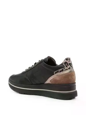 NEROGIARDINI Panelled Leather Sneakers