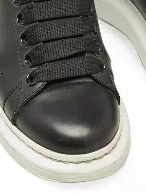 Alexander McQueen Oversized Leather Low-top Sneakers - Black