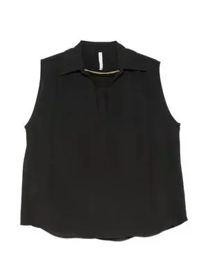 Imperial V-neck Sleeveless Top With Classic Collar And Box Pleat