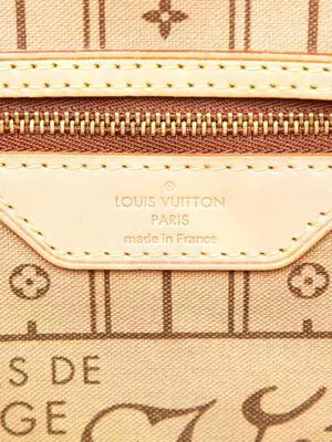 LOUIS VUITTON 2009 Monogram Neverfull Gm Tote Bag