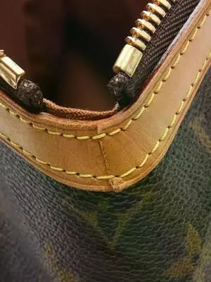 LOUIS VUITTON 2008 Monogram Tivoli Gm Shoulder Bag