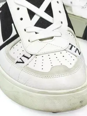 Valentino Garavani Vl7n Logo Print Leather Sneakers