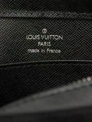 LOUIS VUITTON 2004 Taiga Pochette Baikal Clutch Bag