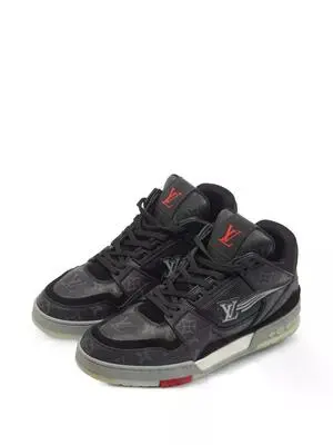LOUIS VUITTON Monogram Eclipse Low-top Sneakers