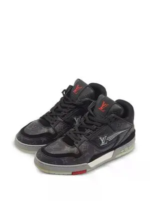 LOUIS VUITTON Monogram Eclipse Low-top Sneakers - Black