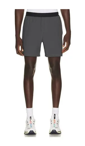 Beyond Yoga Warplite Range Lined Short In Grey - Graphite
