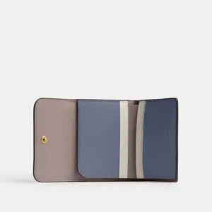COACH OUTLET Essential Card Holder Wallet In Colorblock