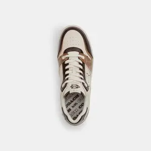 COACH OUTLET Soho Sneaker With Patent Signature - Brown/maple
