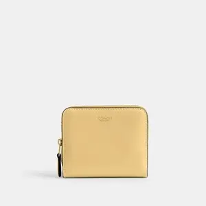 COACH OUTLET New York Billfold Wallet - Brass/vanilla
