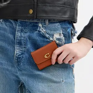 COACH OUTLET Essential Card Holder Wallet