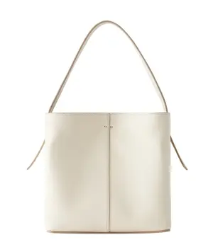 METIER MÉTIER Tilt 16 Leather Shoulder Bag