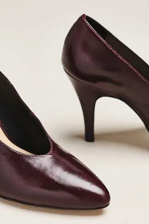Maeve Classic Stiletto Pumps In Leather - Brown