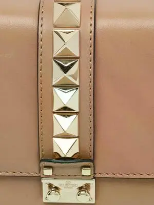 Valentino Garavani Glam Lock Rockstud Shoulder Bag - Neutrals